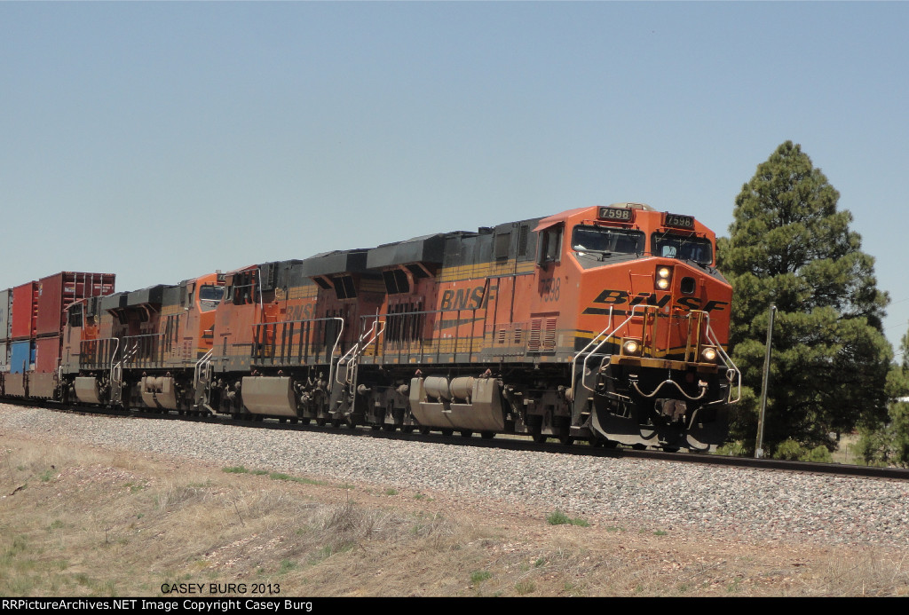 BNSF 7598